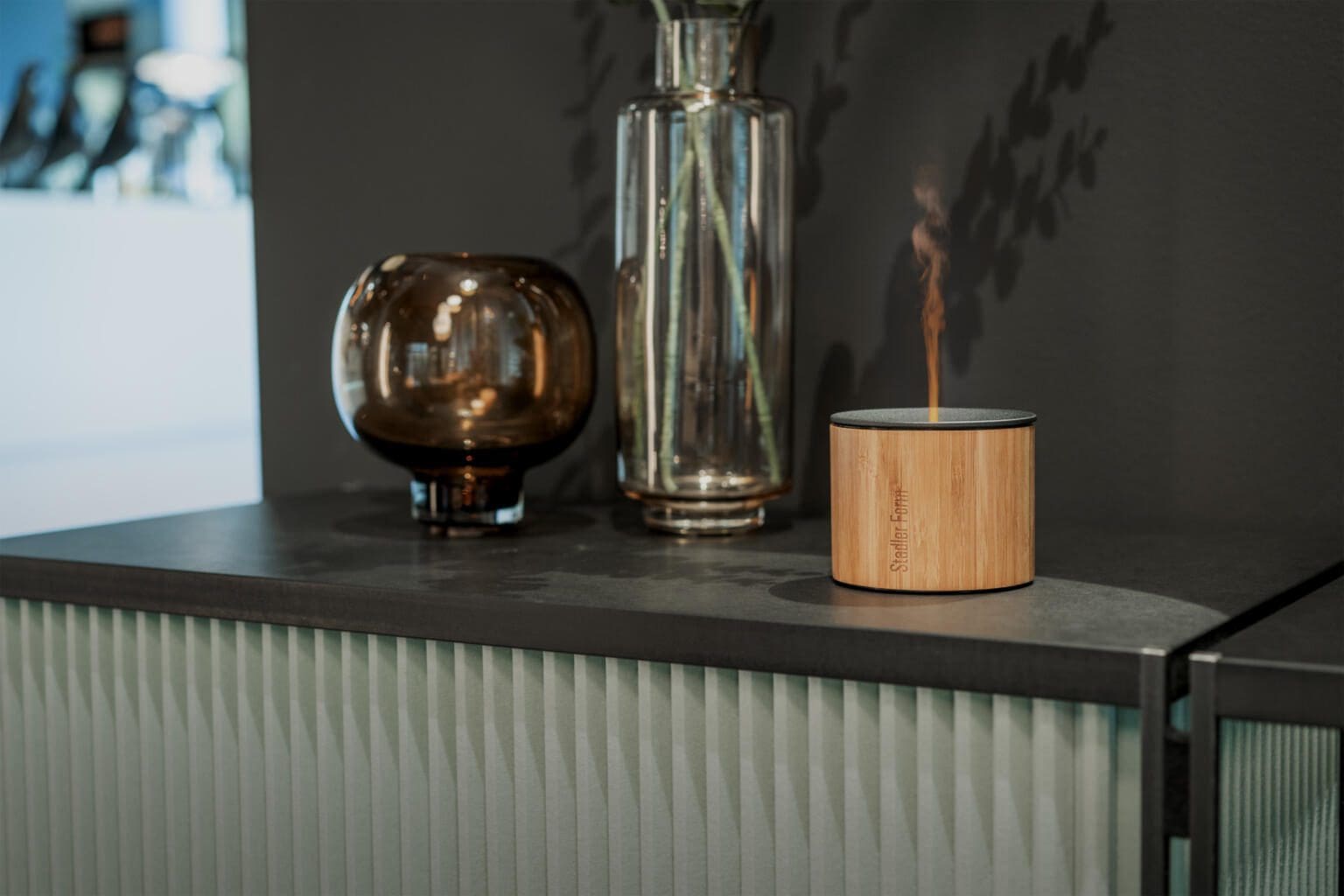 Mobiler Aroma Diffuser NORA mit Flammeneffekt - Stadler Form - G.A.Luft ...